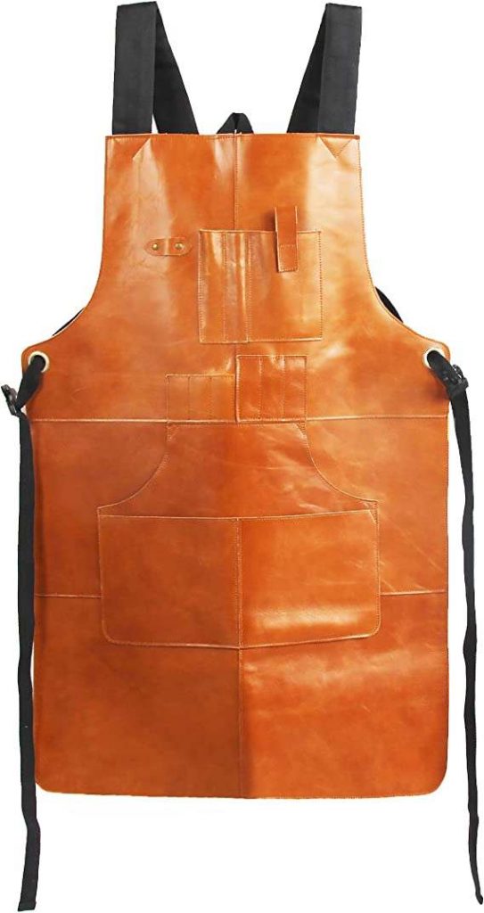 7 Best Gardening Aprons for Gardeners (2022 Updated)