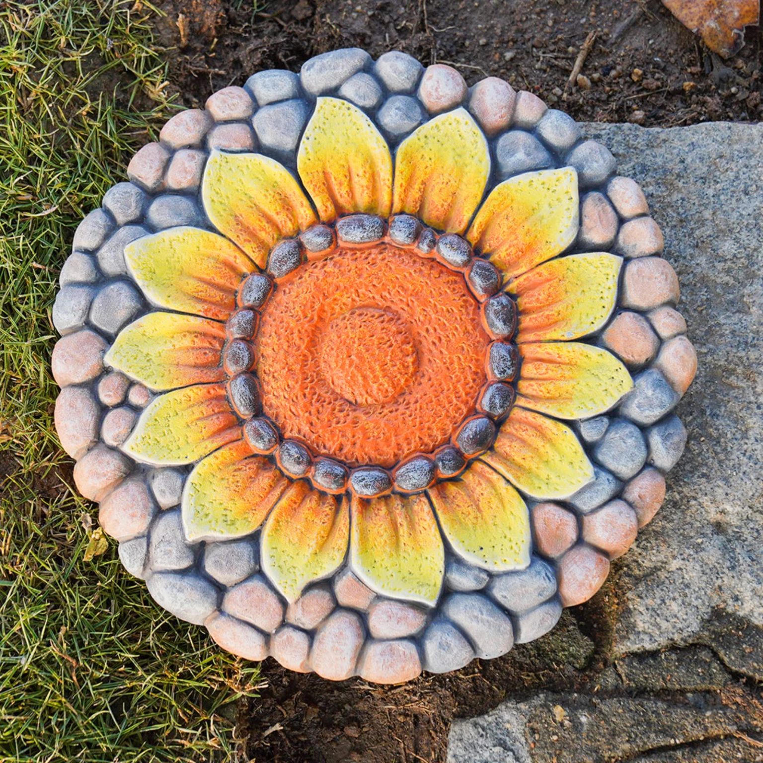 Best Garden Stepping Stones for Beautiful and Safe Pathways ...